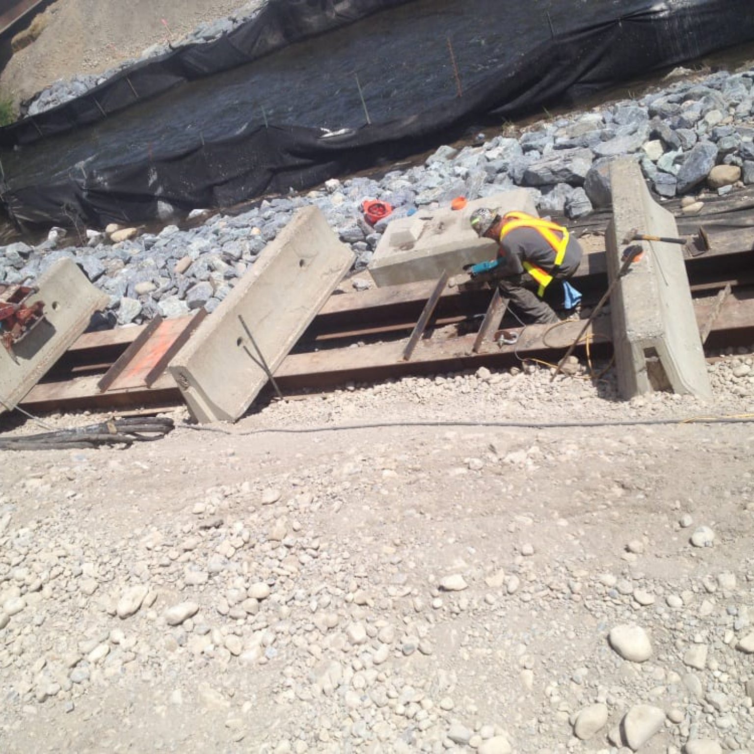 Highway bridge pile foundations - Johnston Construction